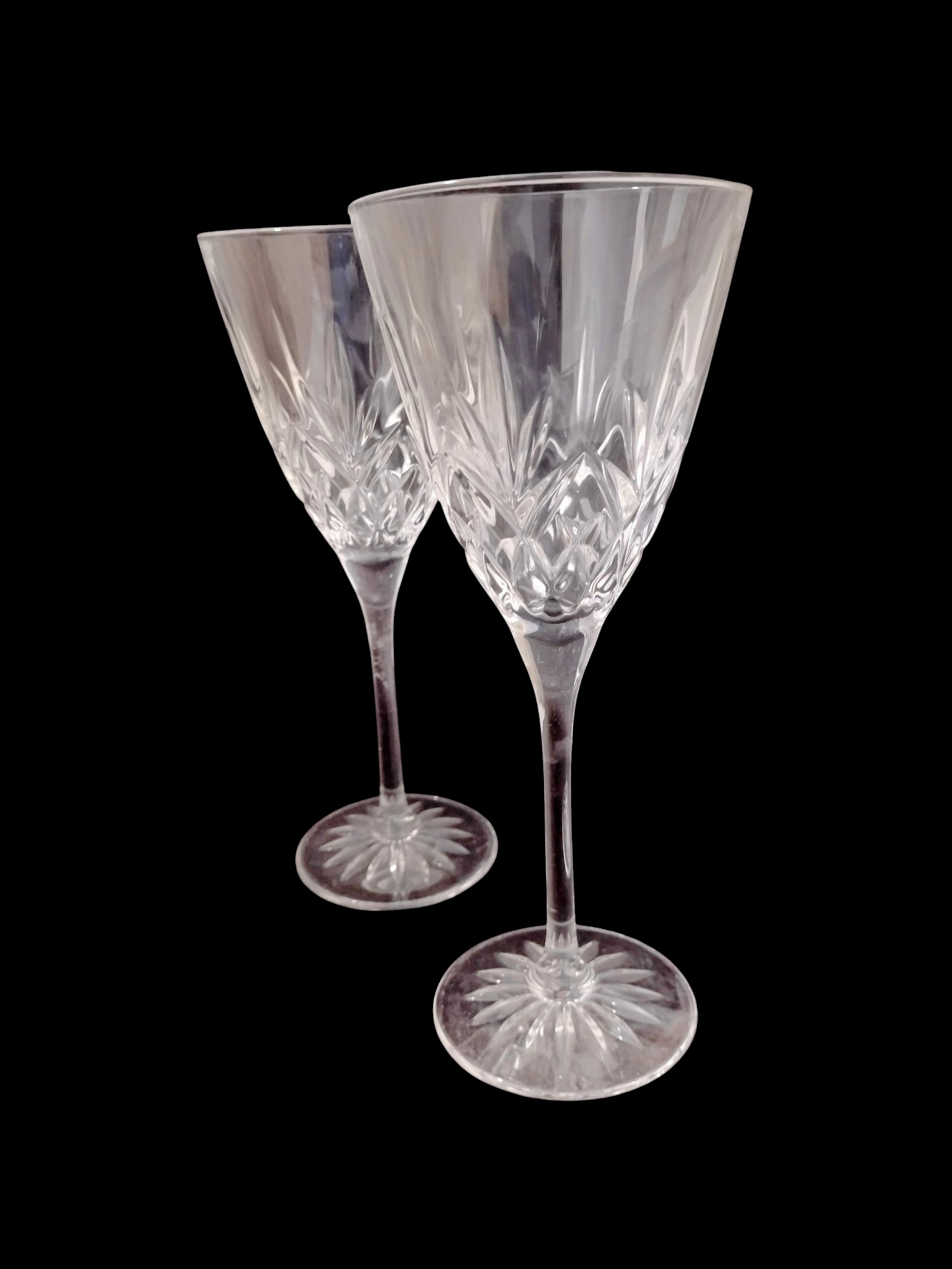 Pair Edinburgh Romeo Cut Crystal Stemmed Wine Glasses Elegant Barware