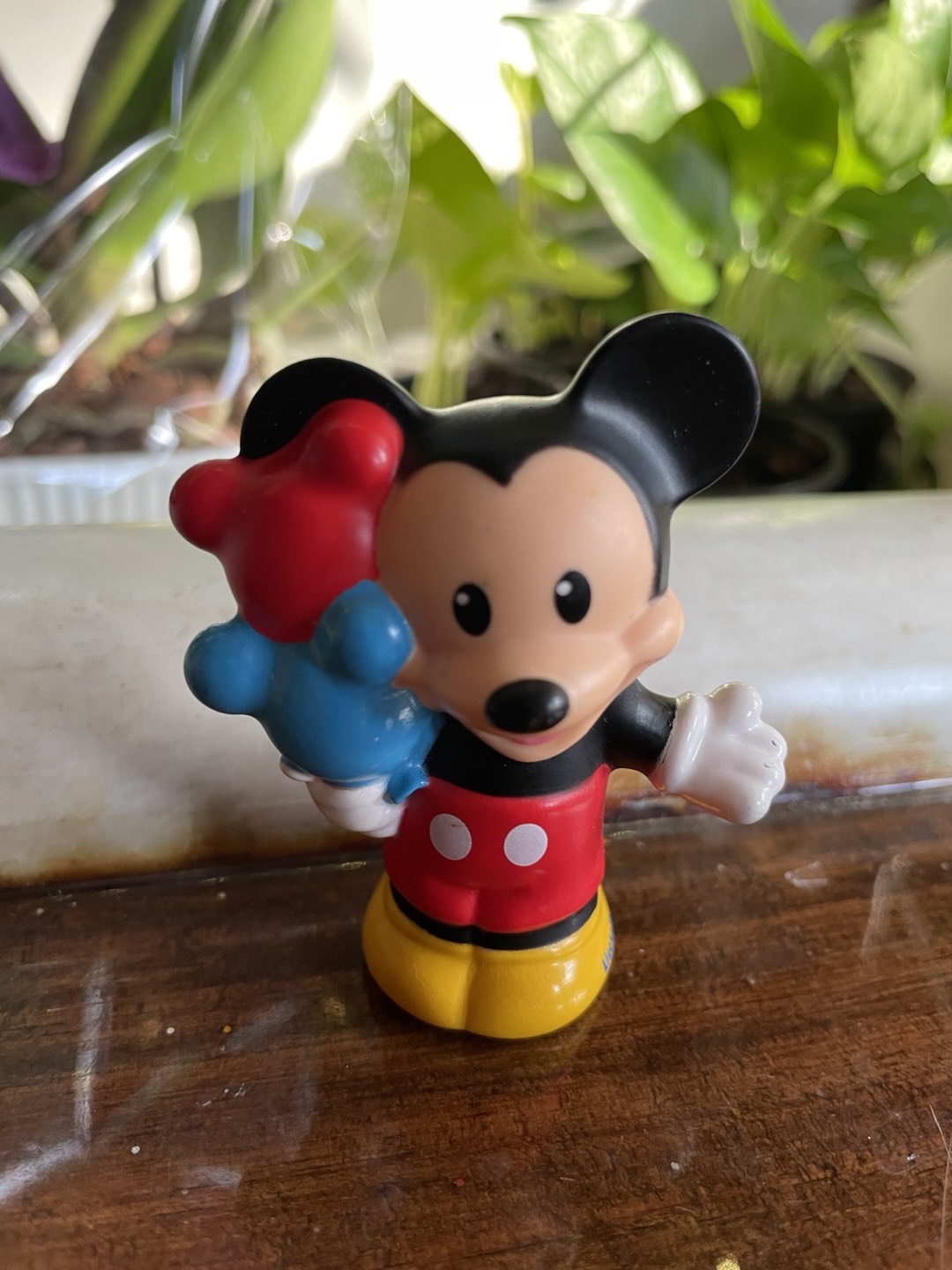 Fisher Price Little People Mickey Mouse with Balloons Figure Magical ...