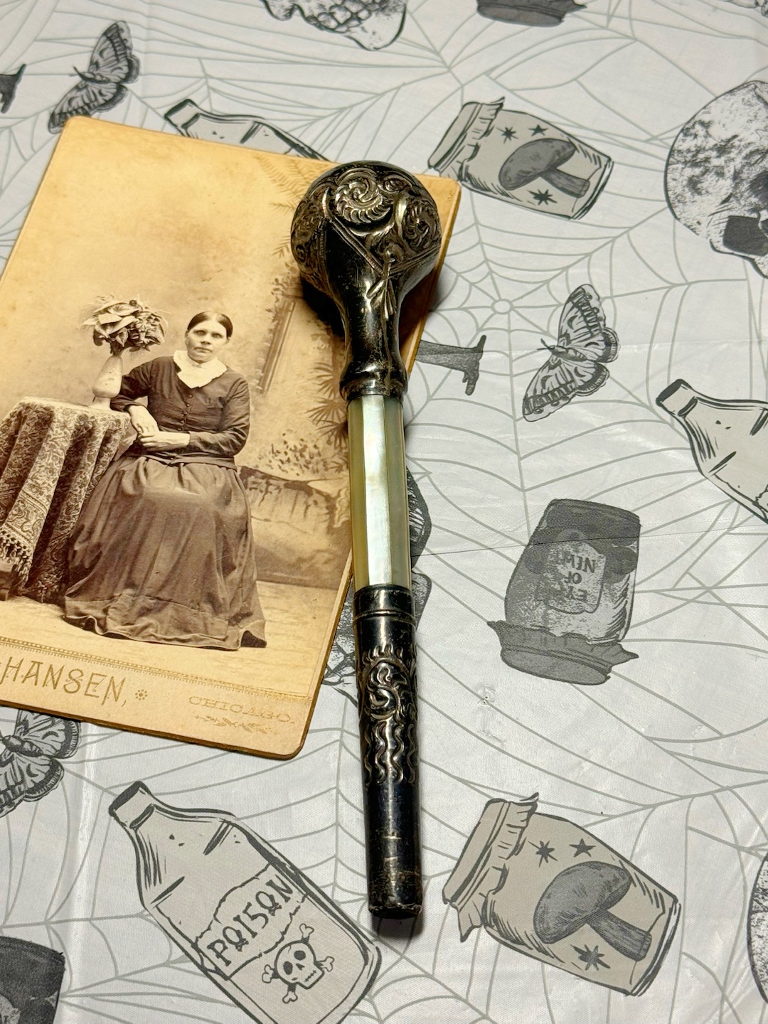 Antique MOP Parasol handle 7”