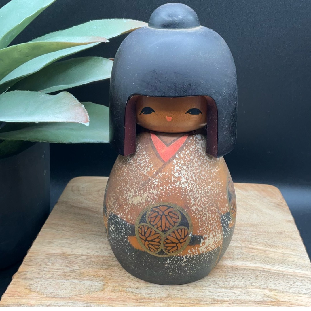 Kokeshi Doll by Ryoka Aoki "Kamon" Family Japanese Artisan Artist Japan ***Price REDUCED***