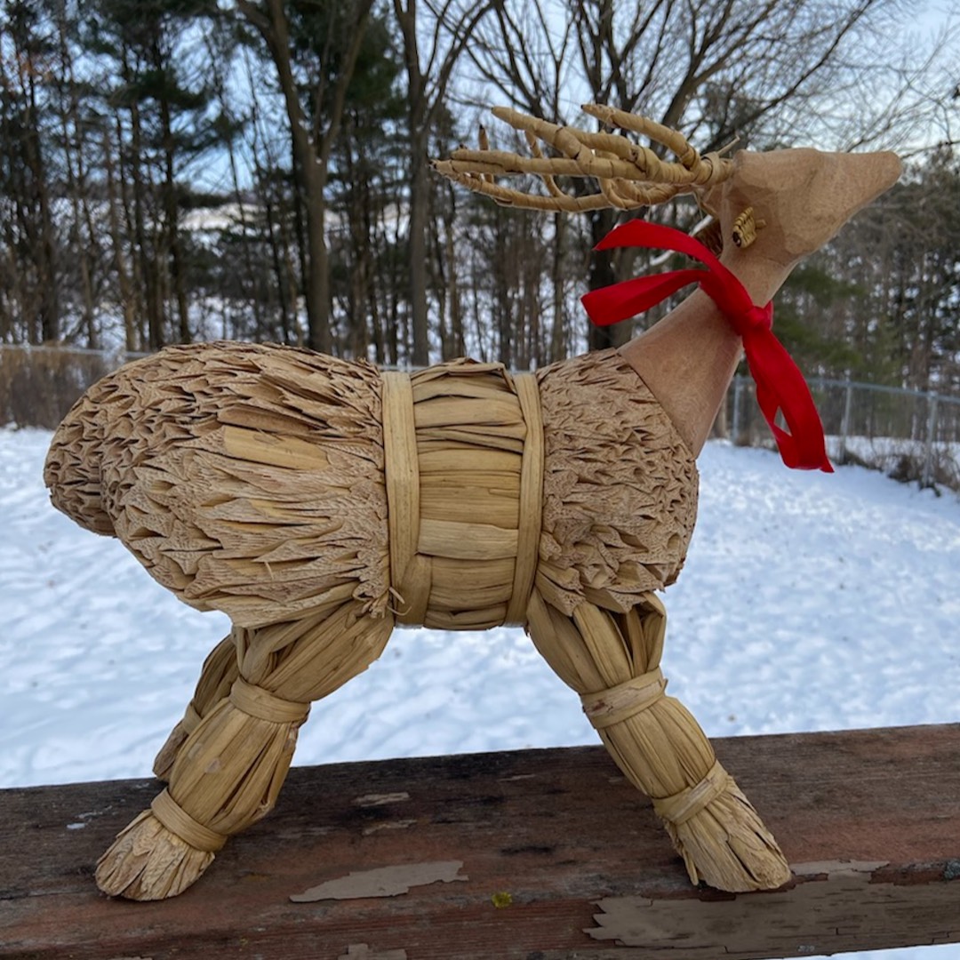 Corn Husk / Rattan / Wood, Carved Deer Figure / Christmas Reindeer. 12 ...