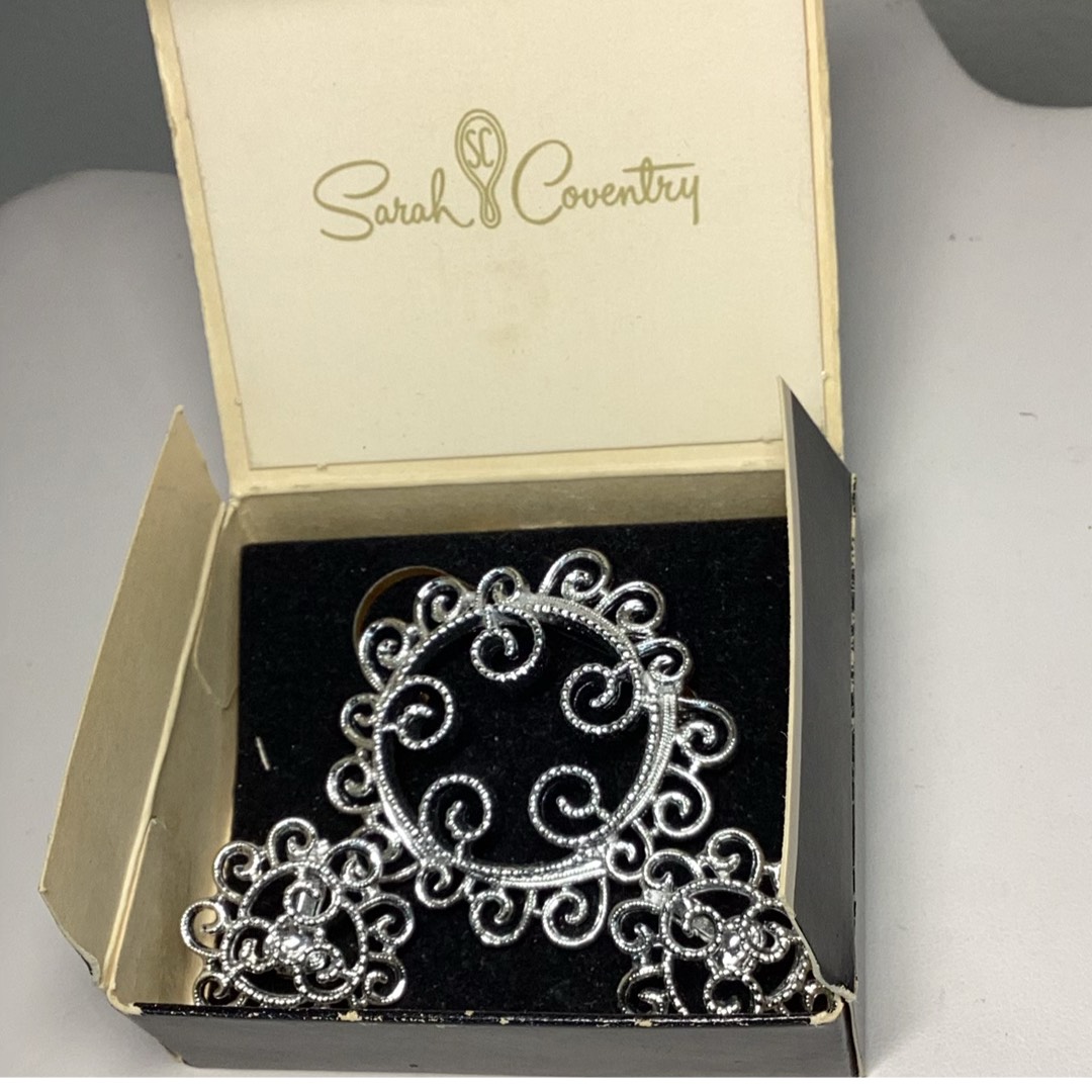 Sarah Coventry Silvery Mist Brooch & Earring Set W/box 1971