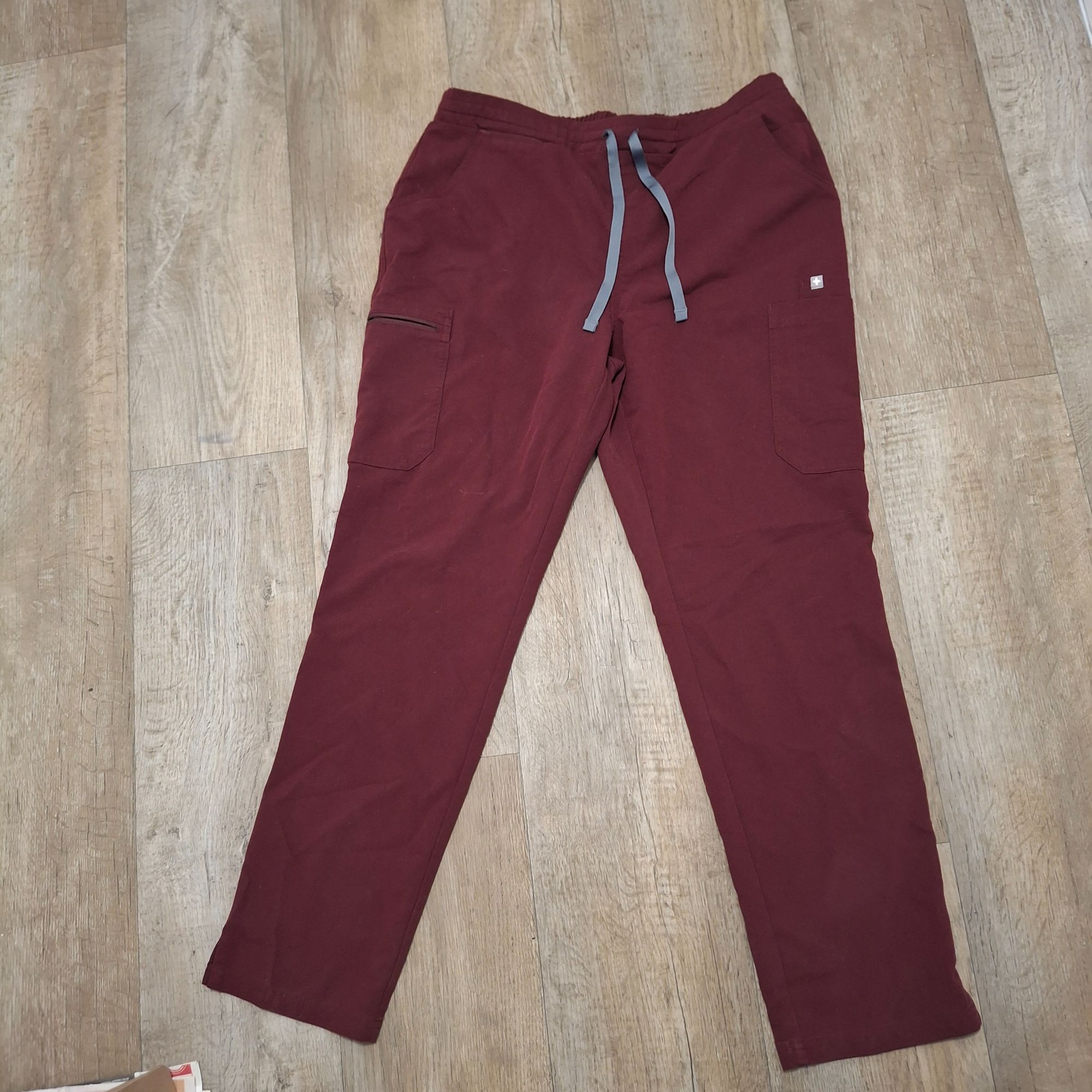 Figs Technical Collection Burgundy Jogger Pants L Pockets Drawstring ...