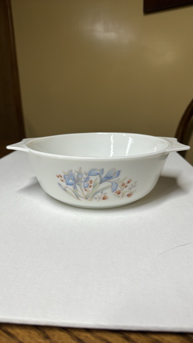 Pyrex Blue Iris Round Casserole Baking Dish 8 x 3" Made in England
