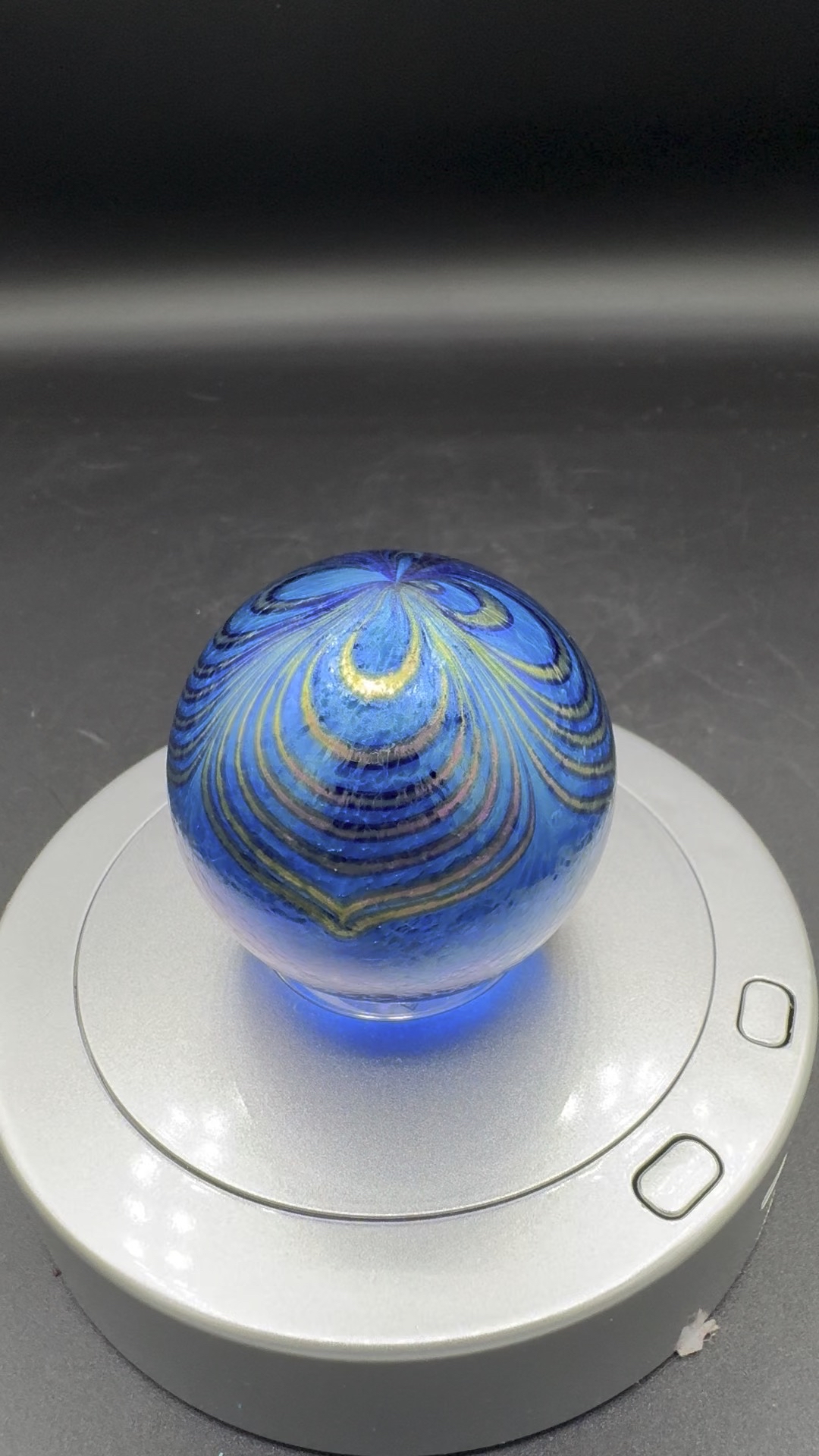 Robert Held Oil Spatter Blue Pulled Iridescent Feather Art Glass ...