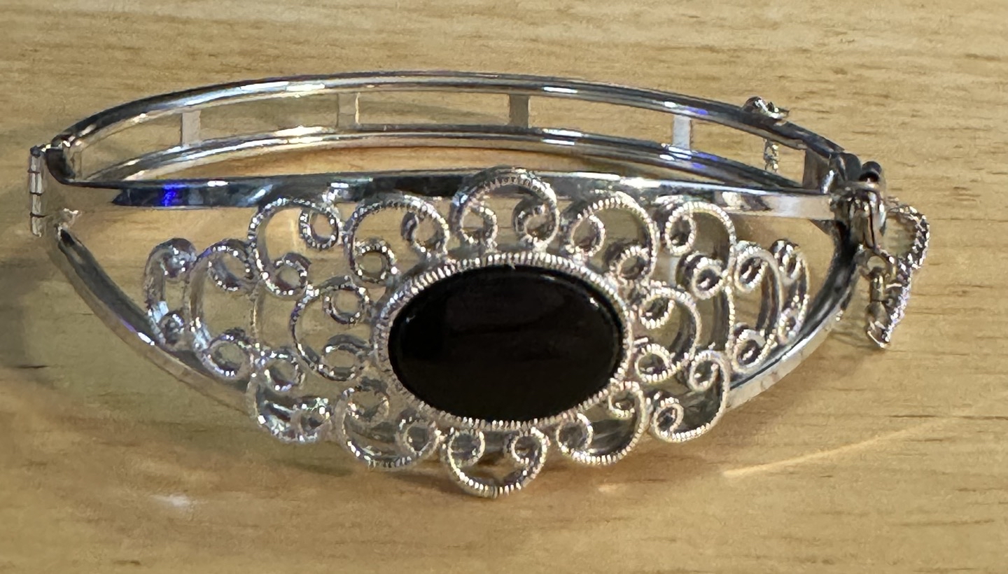 #6 VTG 1970s Sarah Coventry Silvertone Bangle Bracelet with Faux Black ...