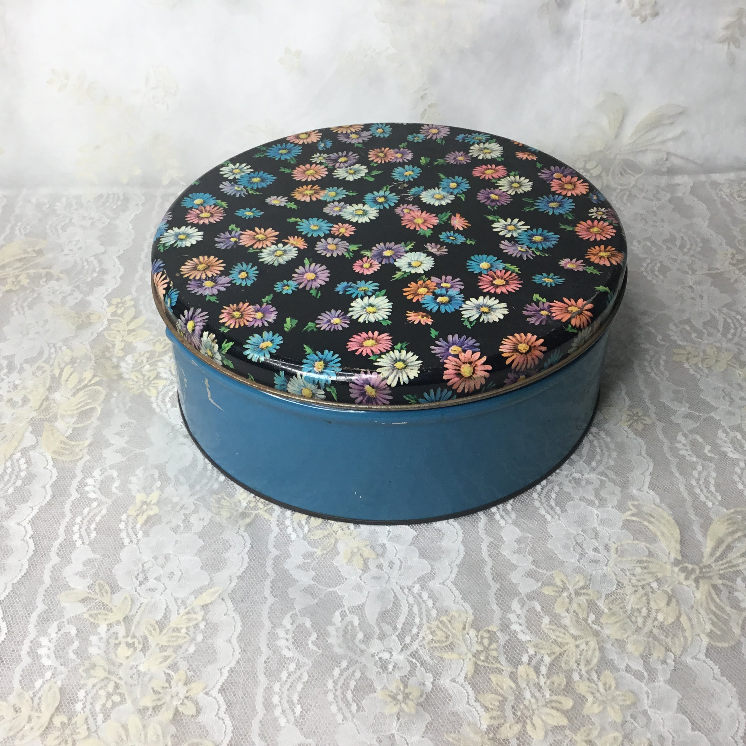 Vintage Collectible Circular Metal Tin Colorful Daisies Sewing Tin ...