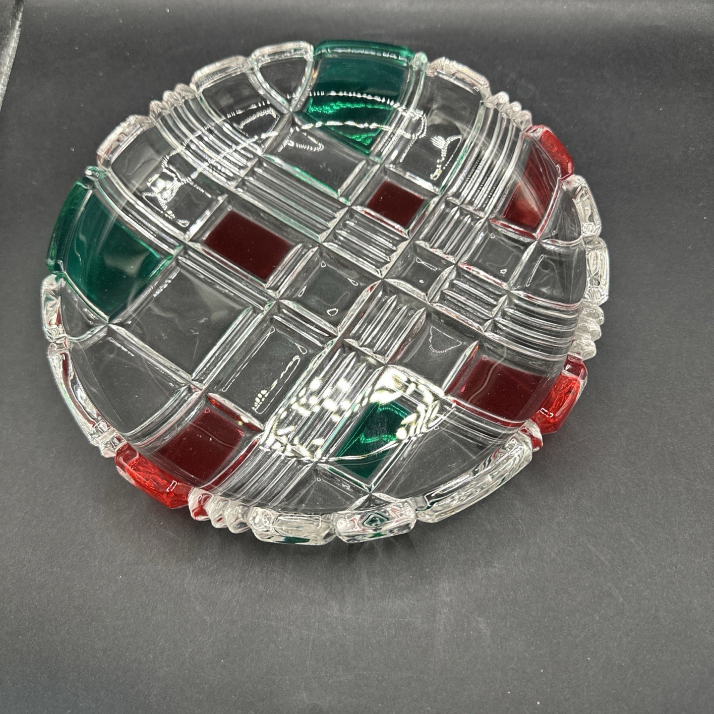 Home Beautiful Glass Holiday 8” Plate Beautiful