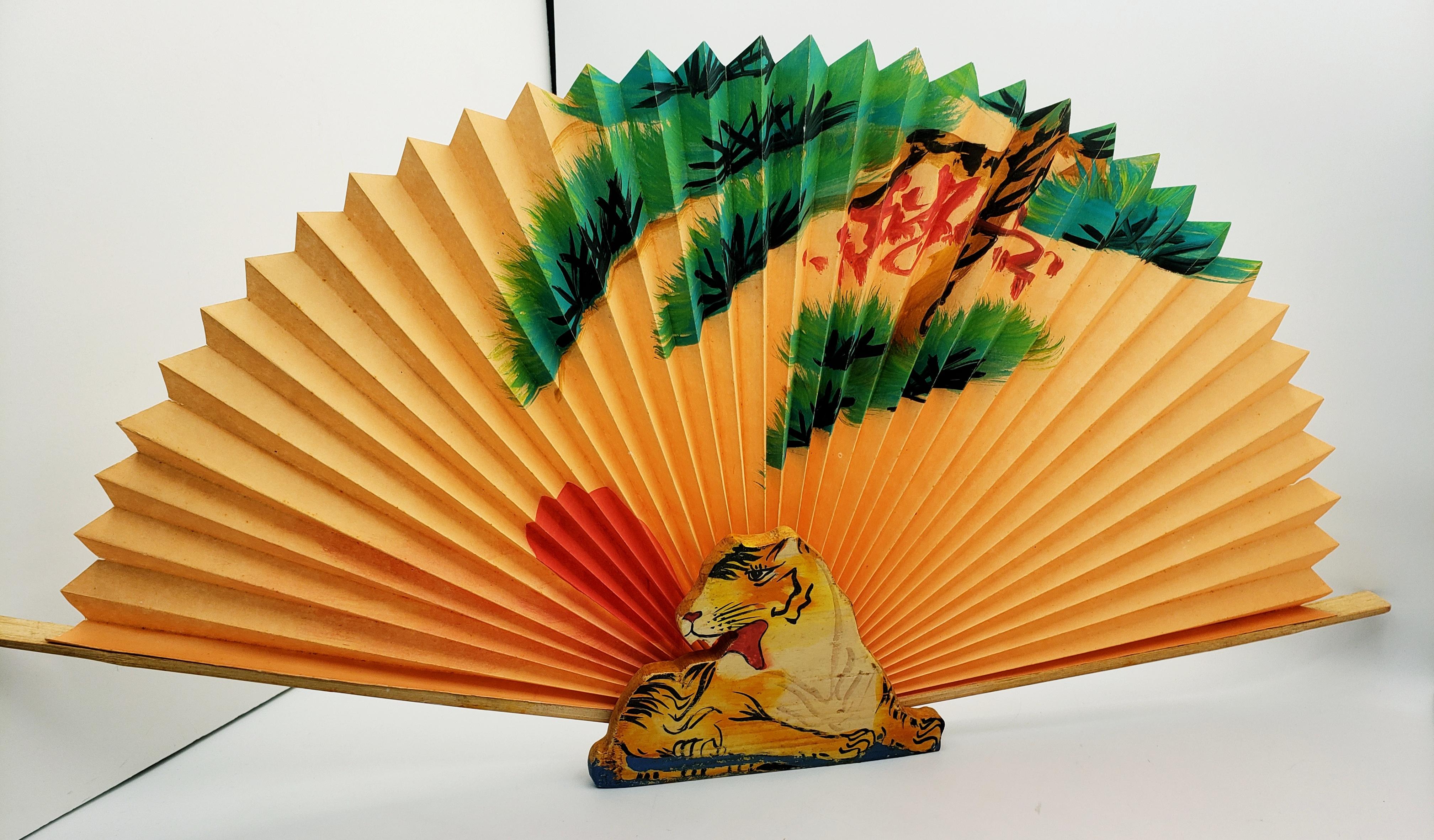 Rare Oriental Folded Fan Wooden Lion Base Vintage Feng Shui Home ...