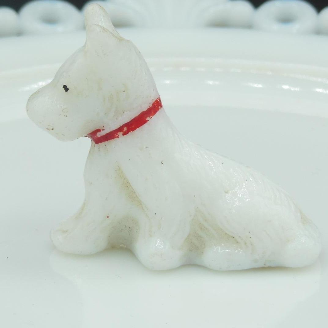 Miniature Vintage Milk Glass SCOTTY DOG Figurine-Smith Glass