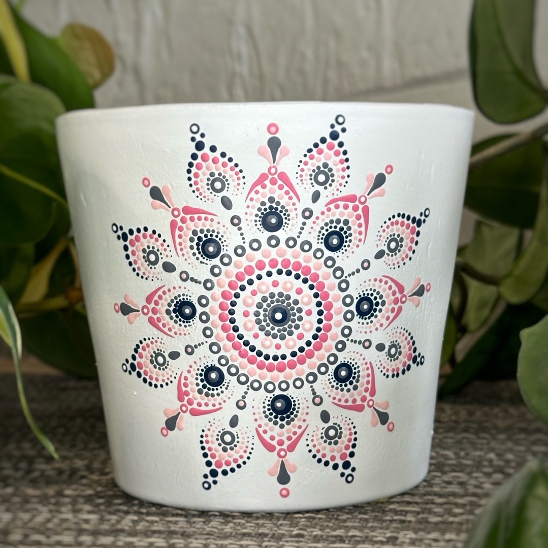 PRE-ORDER 4.7 inch terracotta pot (4.7 x 4.25) white/pink, navy