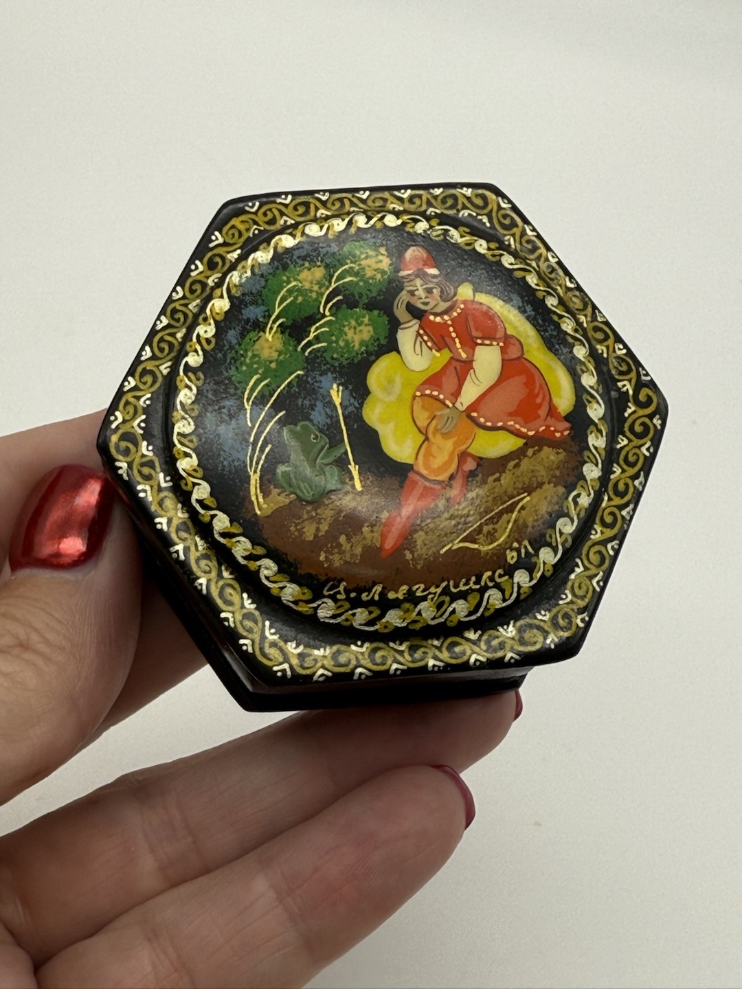 RARE! Hexagon Russian Fairytale Frog Prince Hinged Laquer Trinket Box ...