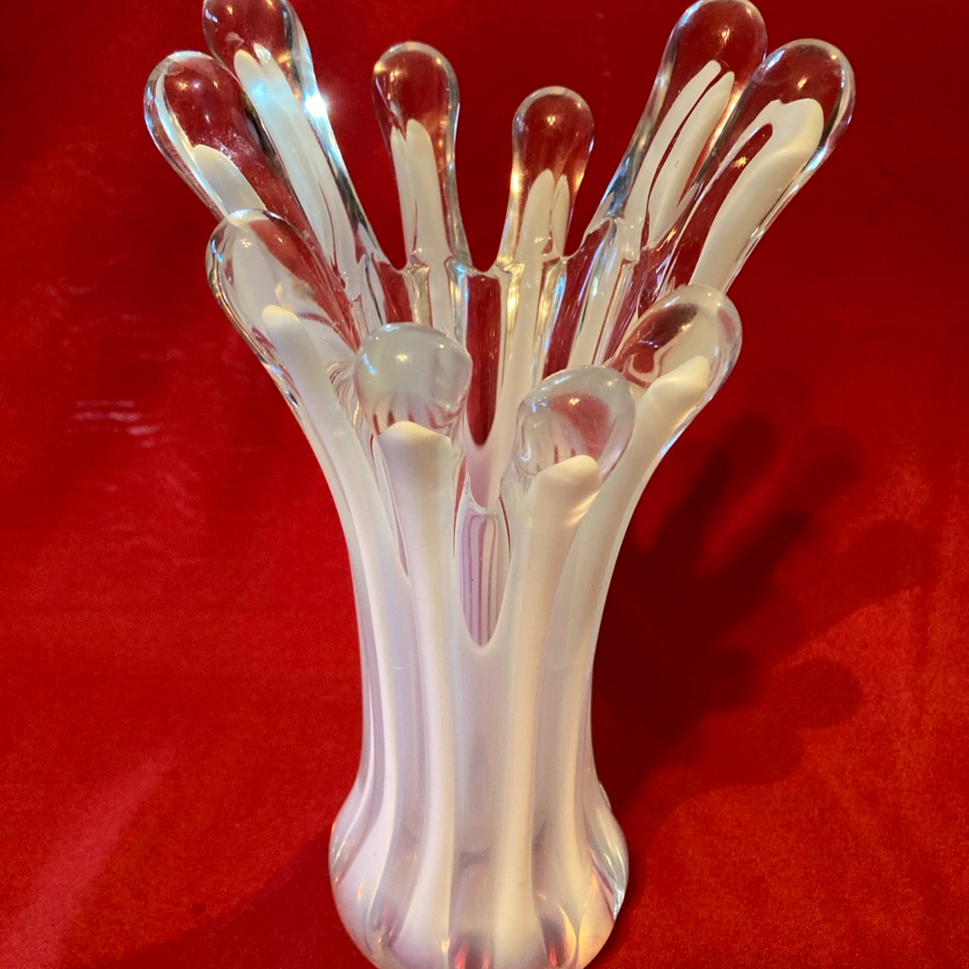 06. 10 Finger Glass Swung (Inclusion)