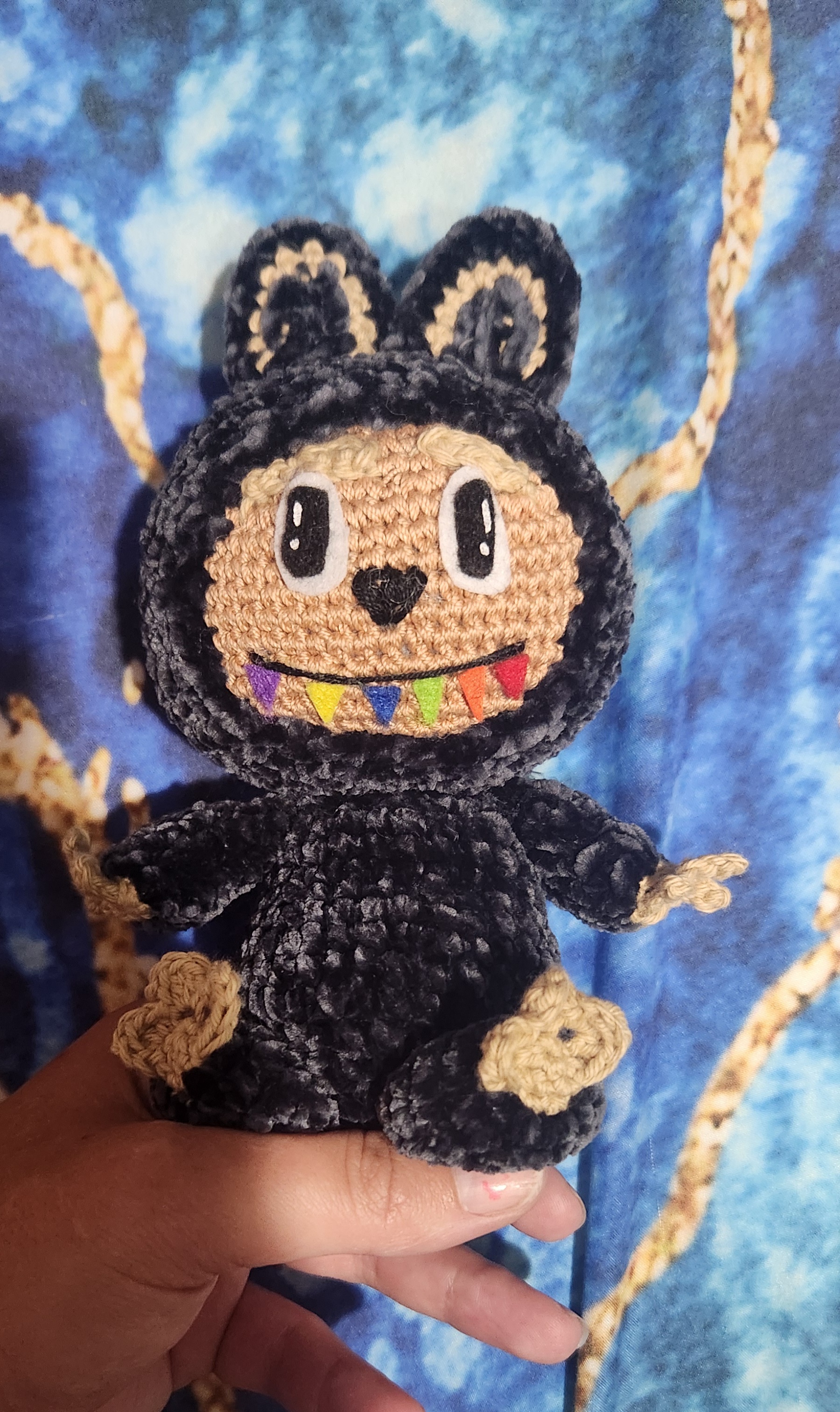 Labubu rainbow