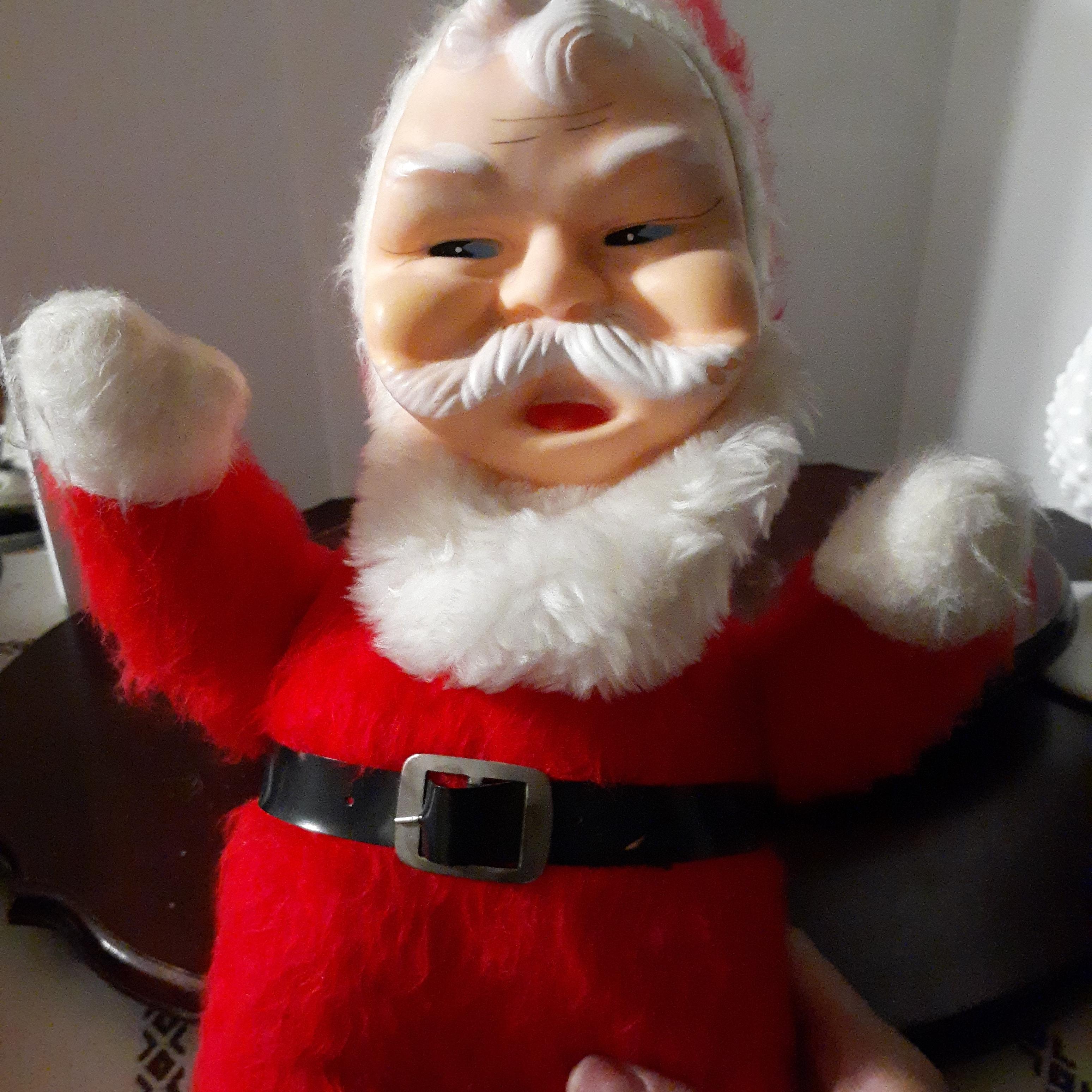17 Inch Rubber Faced Plush Santa