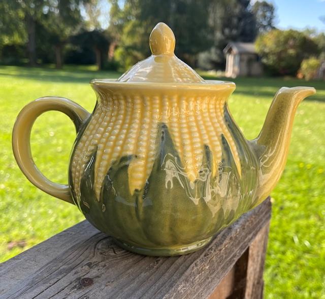 Vintage Shawnee King Corn Pottery Teapot