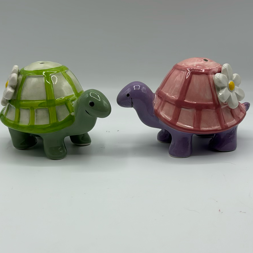 Turtle Salt & Pepper