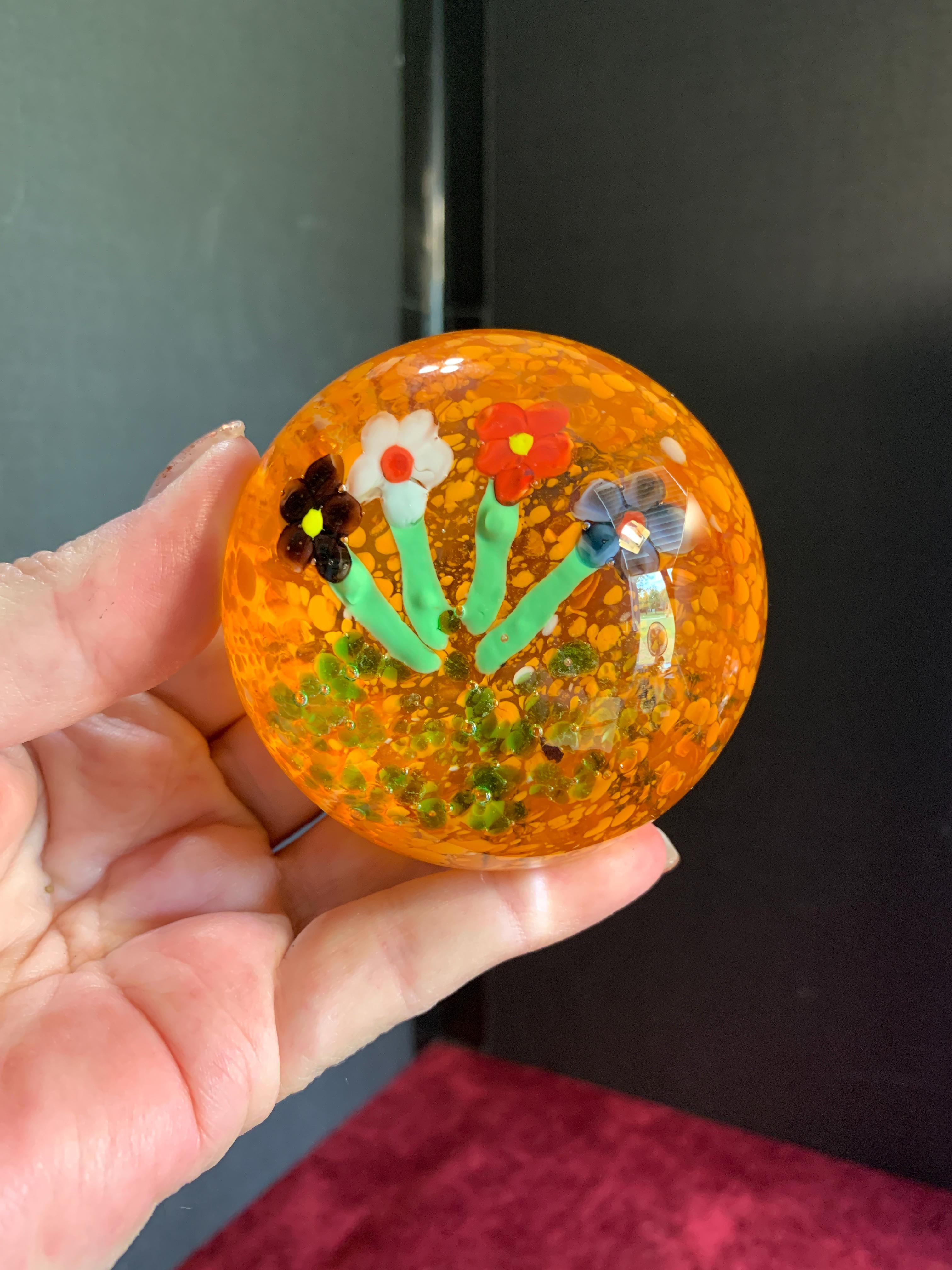 4 Flowers Paperweight