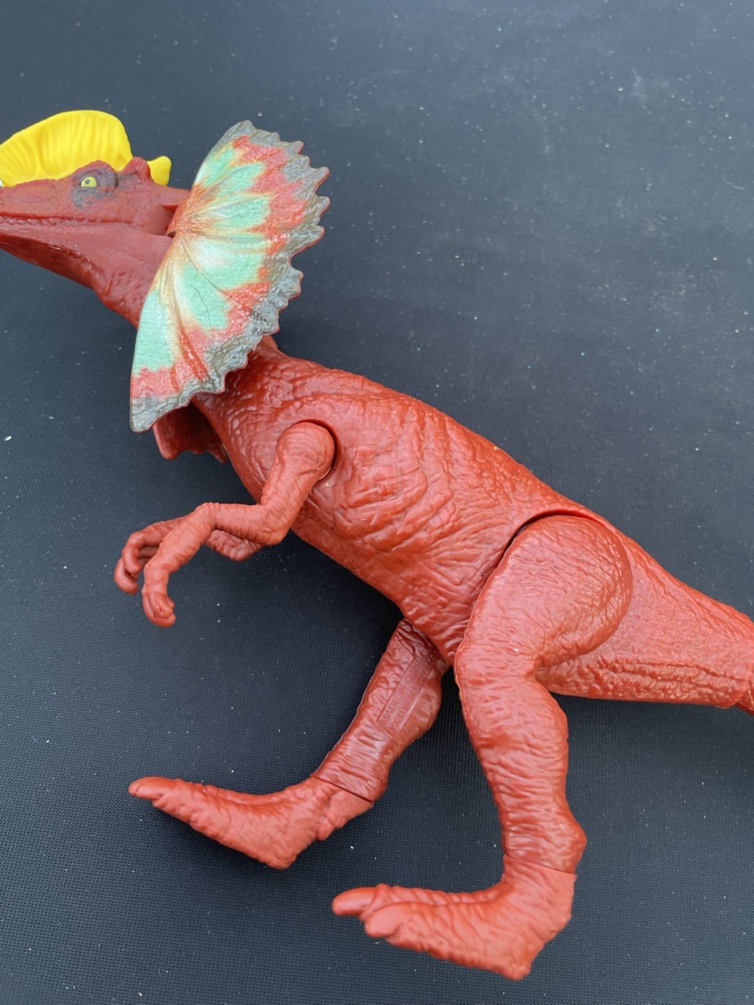 Jurassic Park World Fallen Mattel Dilophosaurus Exclusive Red Figure 2018