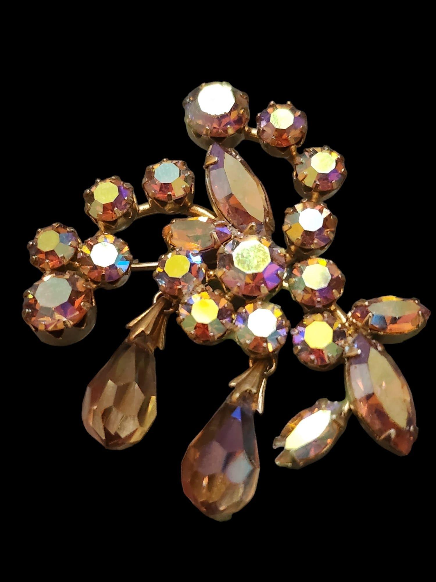 Vintage Impressive AB Rhinestone and Crystal Kramer Brooch (A4729)