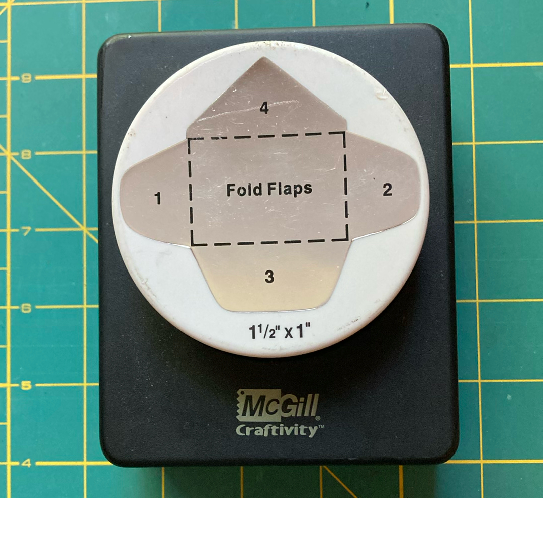 McGill Mini Envelope Punch