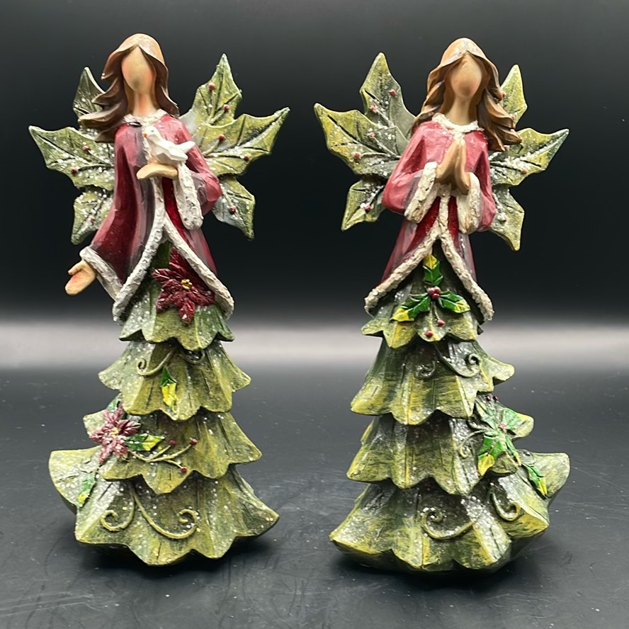 #634 Set Of Two Faceless Resin Angels