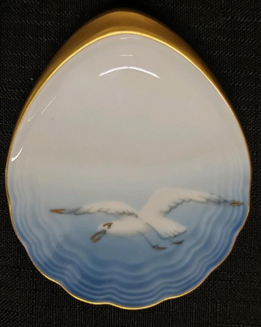 Copenhagen Porcelain Seashell Dish With Seagull