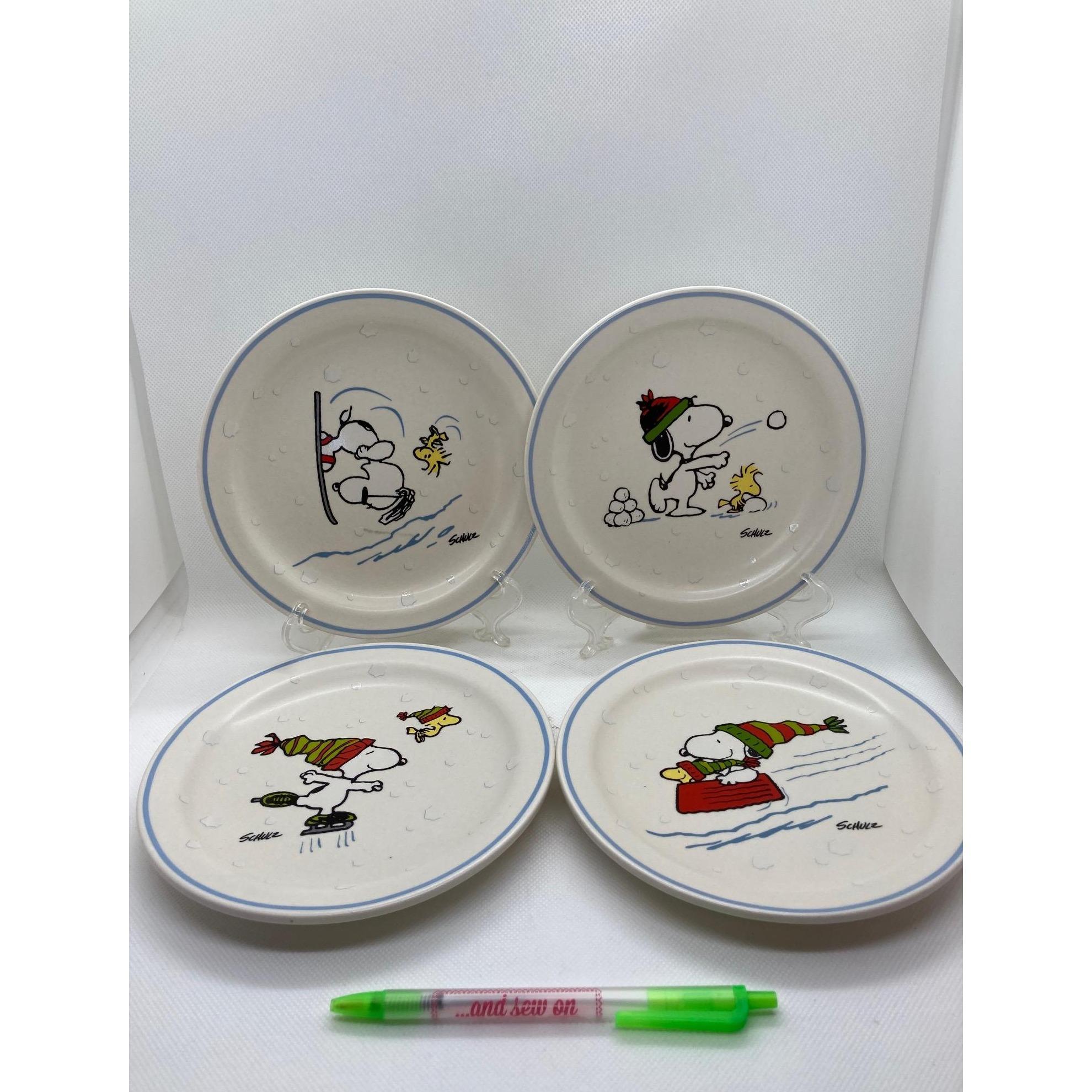 Peanuts Hallmark Christmas Snoopy & Woodstock Winter Dessert Plate Set ...