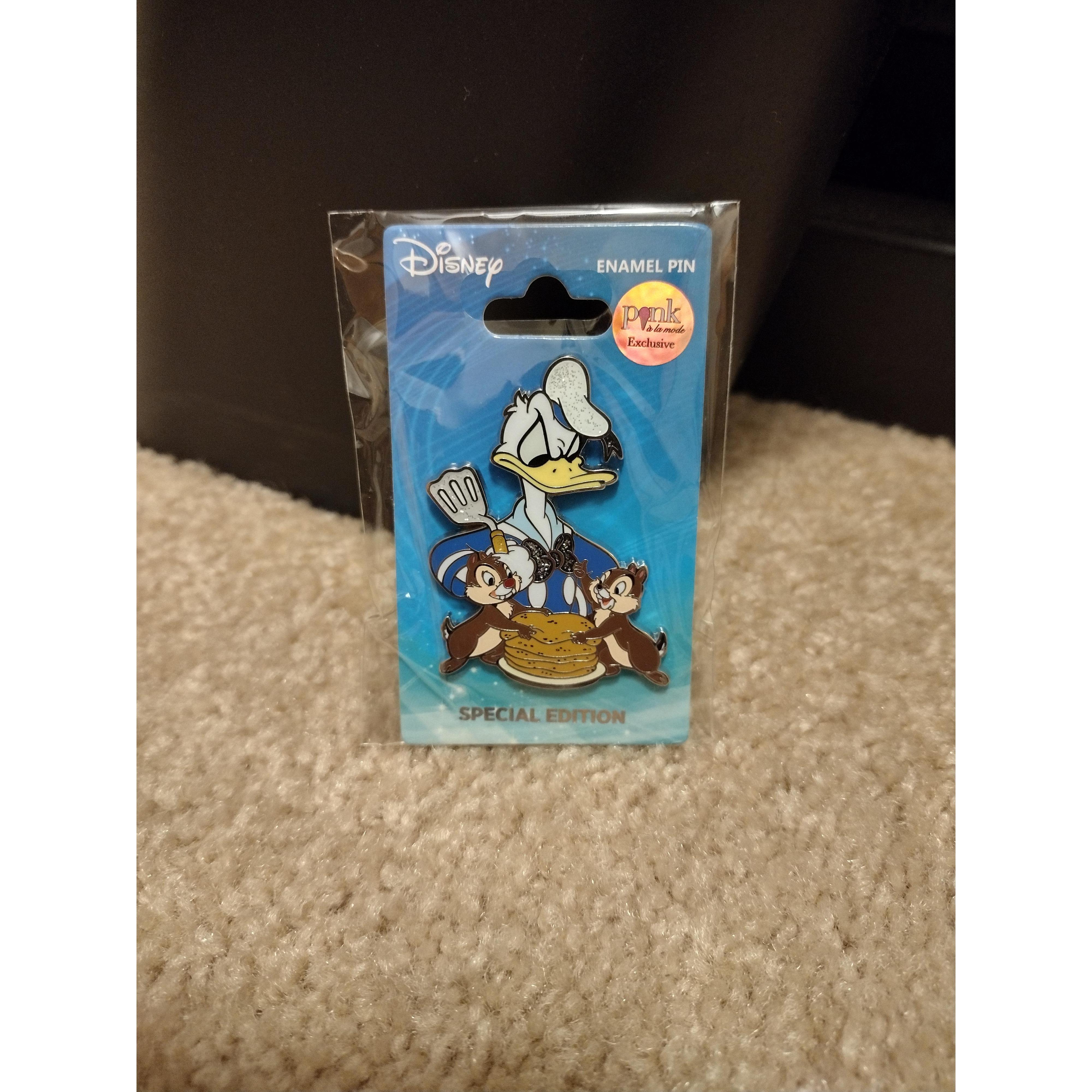 Disney Donald Duck Fluffy Pancakes with Chip & Dale 1.75" Collectible ...