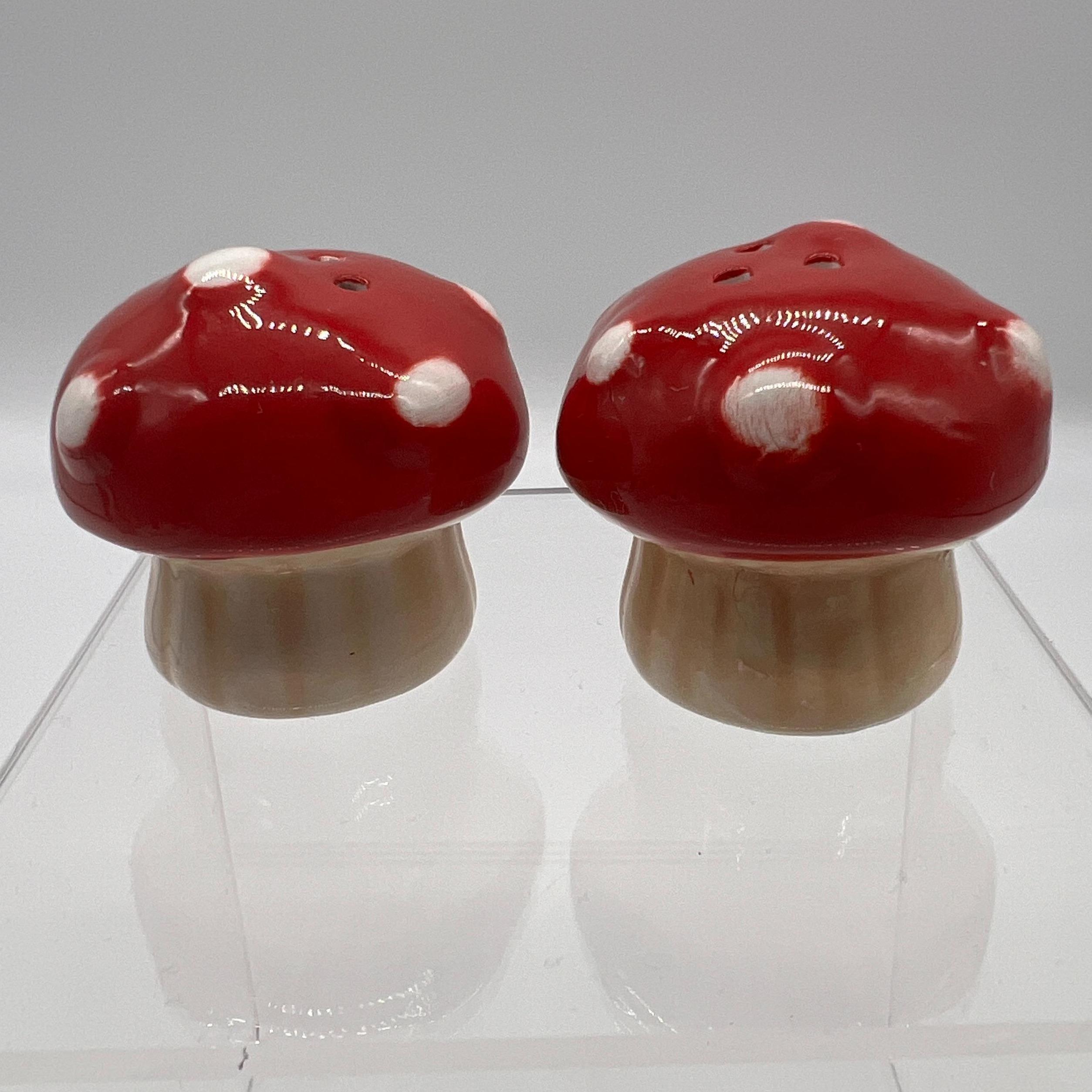classic red and white ceramic mushroom salt and pepper shakers mini ...