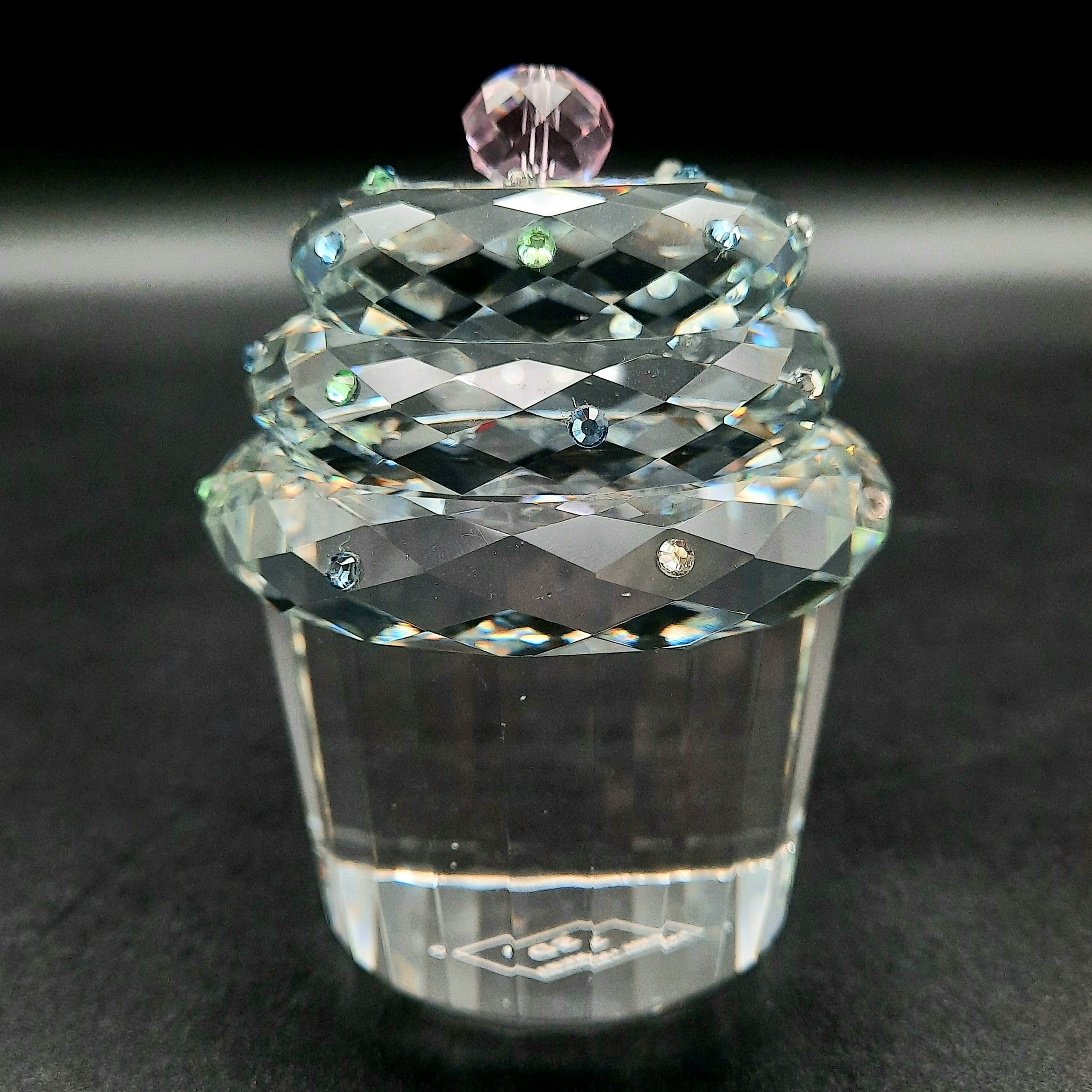 Simon Design Crystal Cupcake Paperweight Figurine Pastel Sprinkles