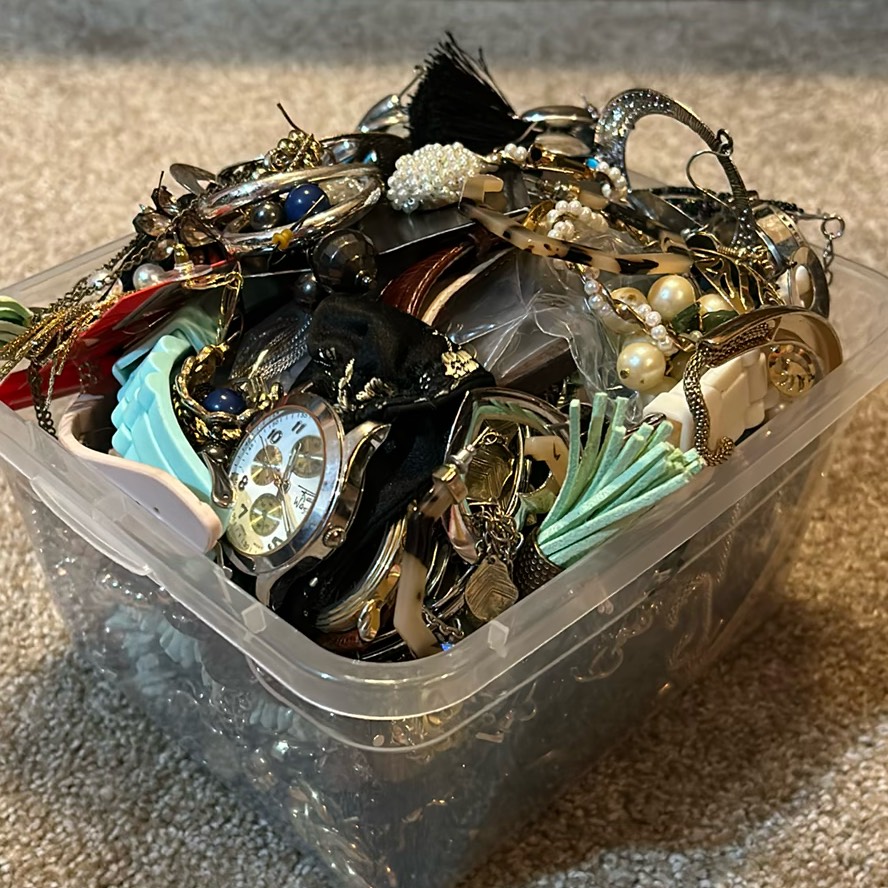 5.4 LB ALL WEARABLE Jewelry Lot