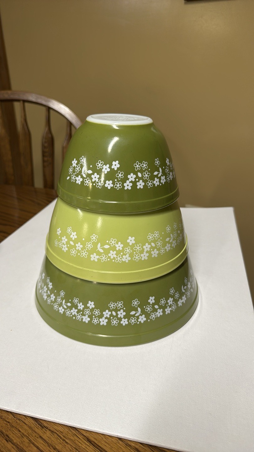 Pyrex Green Crazy Daisy Nesting Mixing Bowls 401 402 403 Set Of 3
