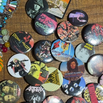 #22 - 80s Buttons