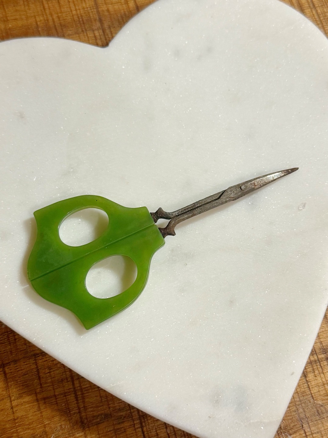 Vintage Art Deco Bakelite Scissors