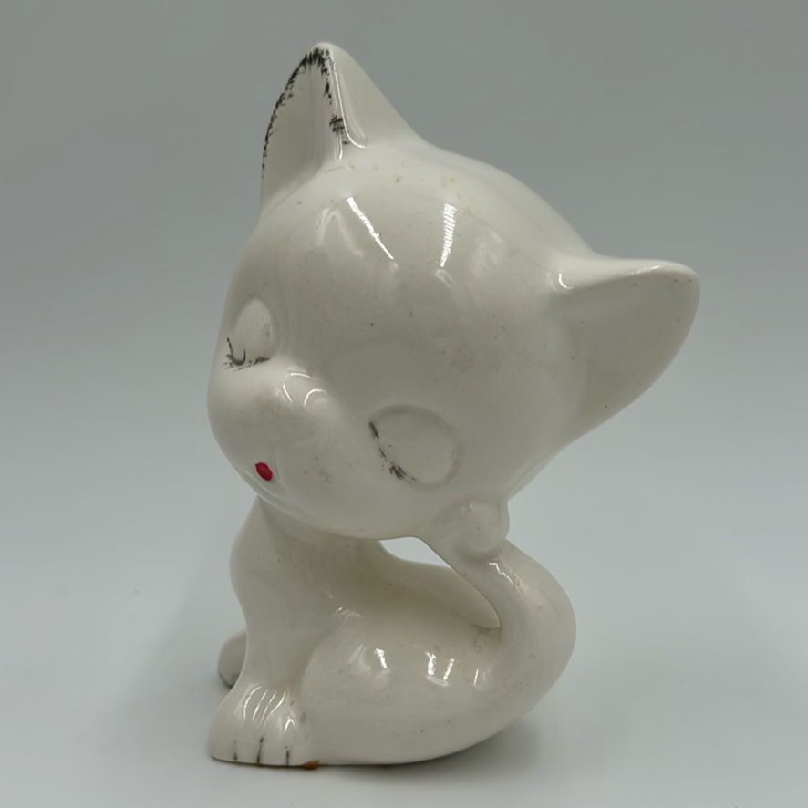 Big Head Cat Figurine In White