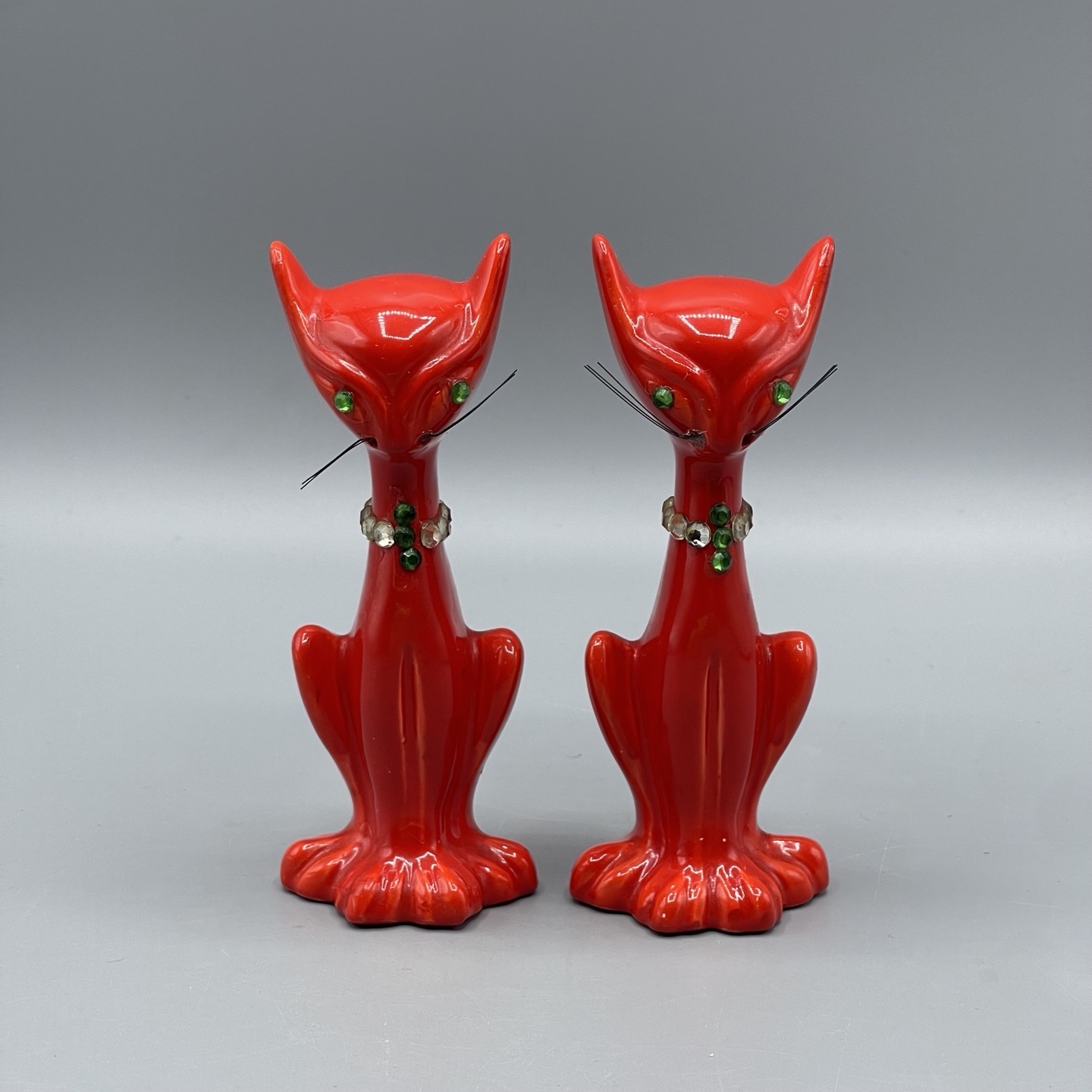 Brinn’s Japan Red Atomic Cat Shakers