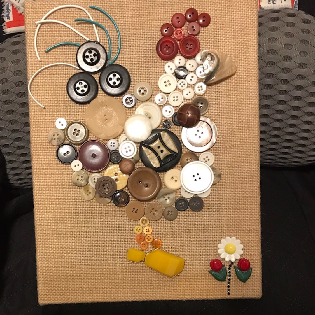 Vintage Button Chicken