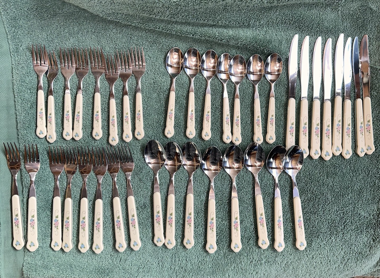 Vintage Pfaltzgraff 39 Piece Tea Rose Silverware Stainless Plastic ...