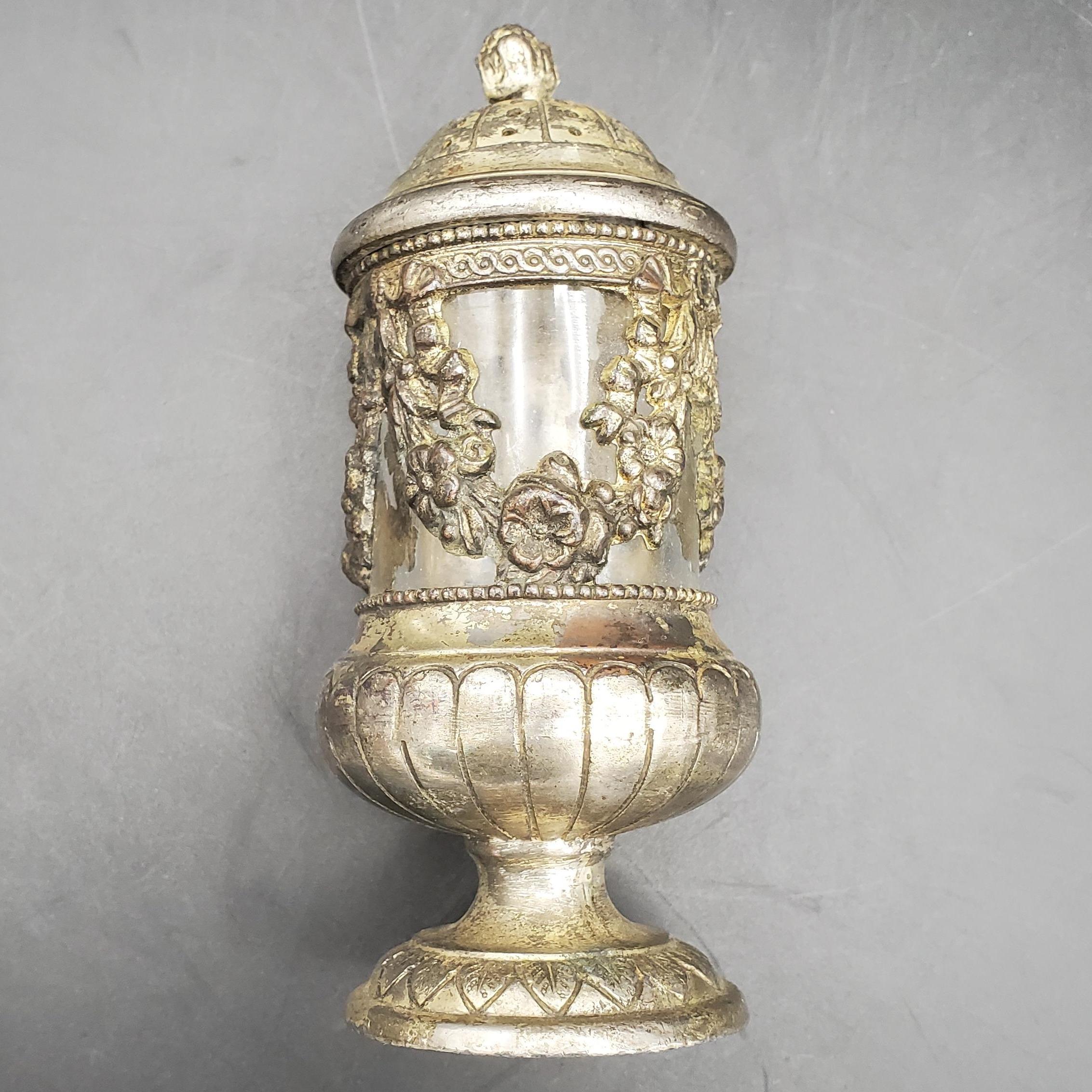 Metal and Glass Single Shaker