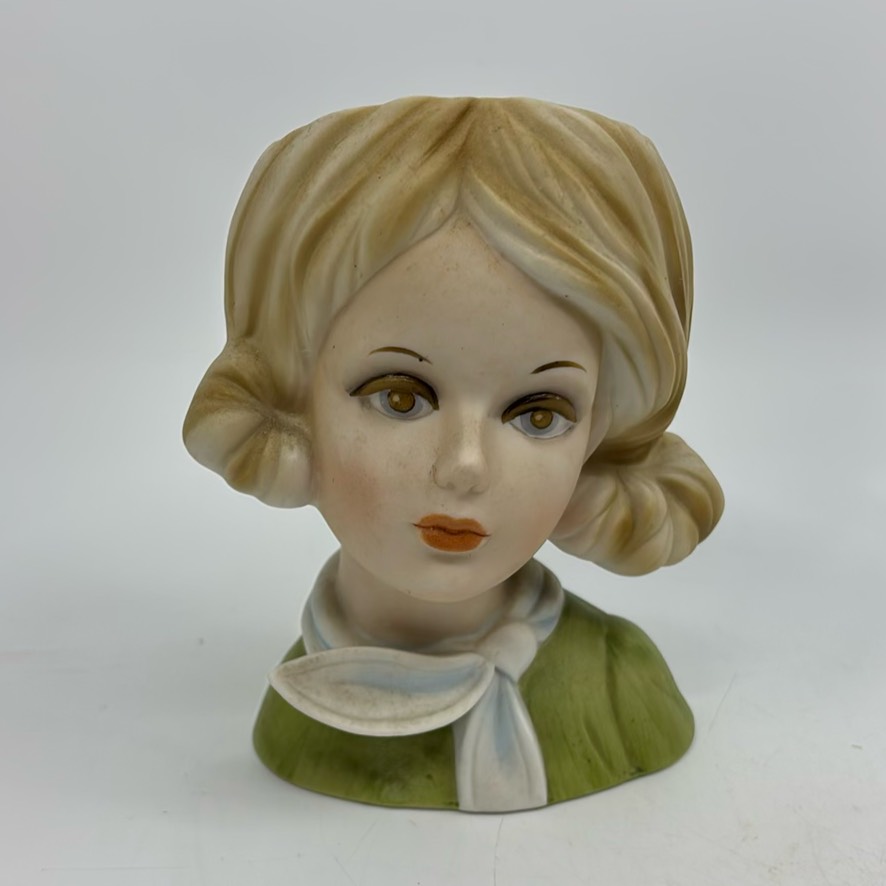Hard To Find Inarco Teen “Ghost Sister” Head Vase E6211 5”