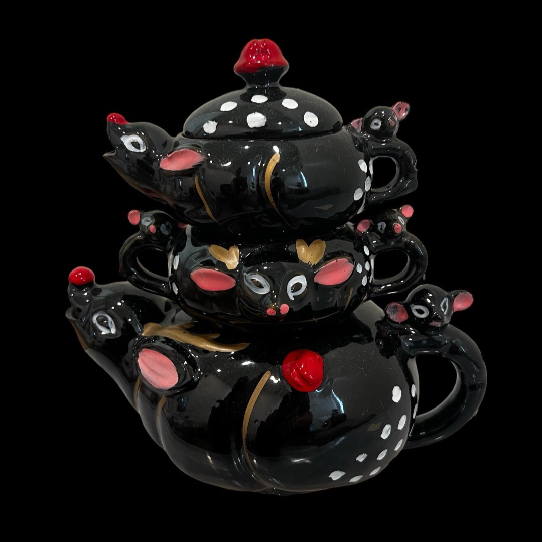 Redware Japan Stackable Rudolph Reindeer Tea Set 8.25”