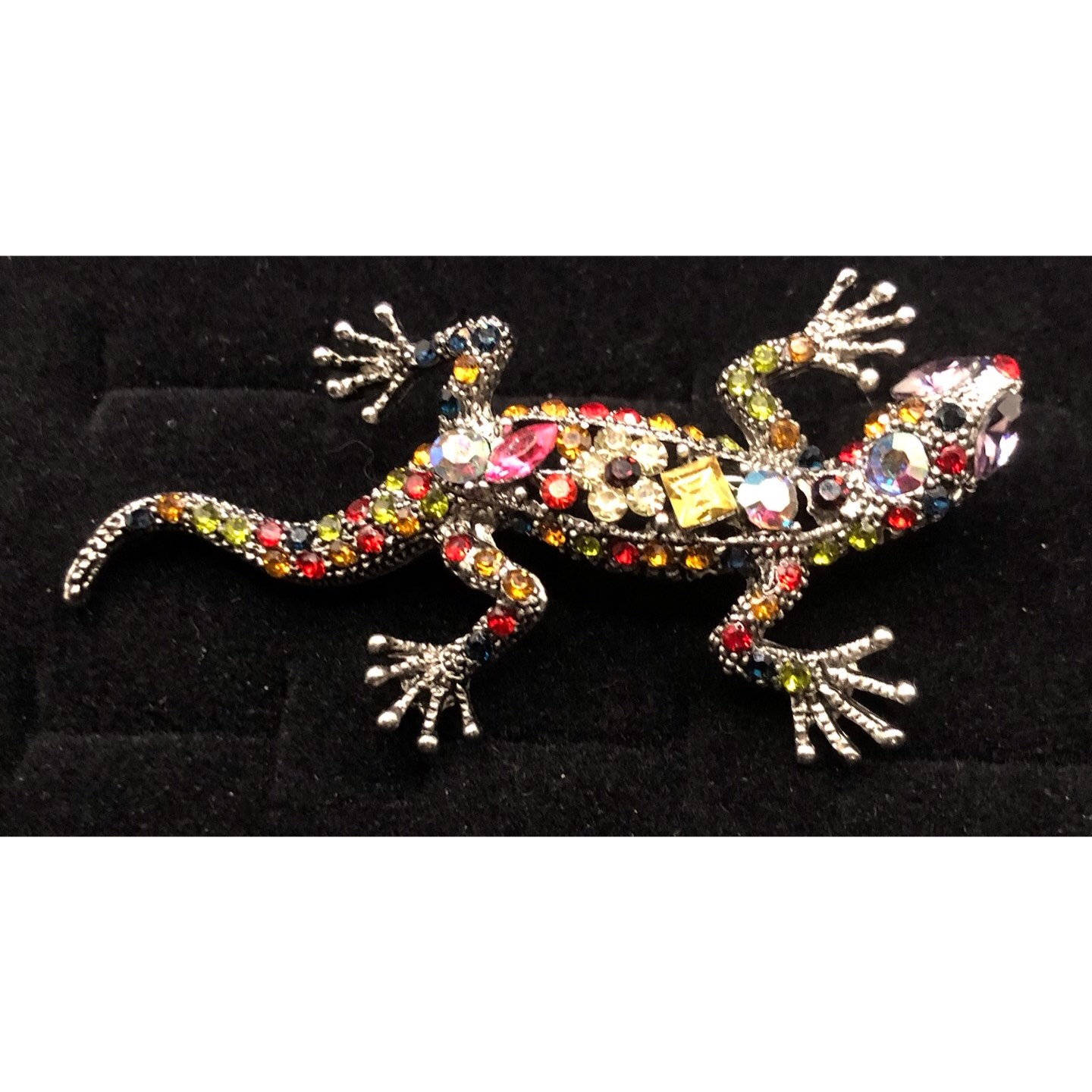 New Old Stock Rhinestone Lizard brooch