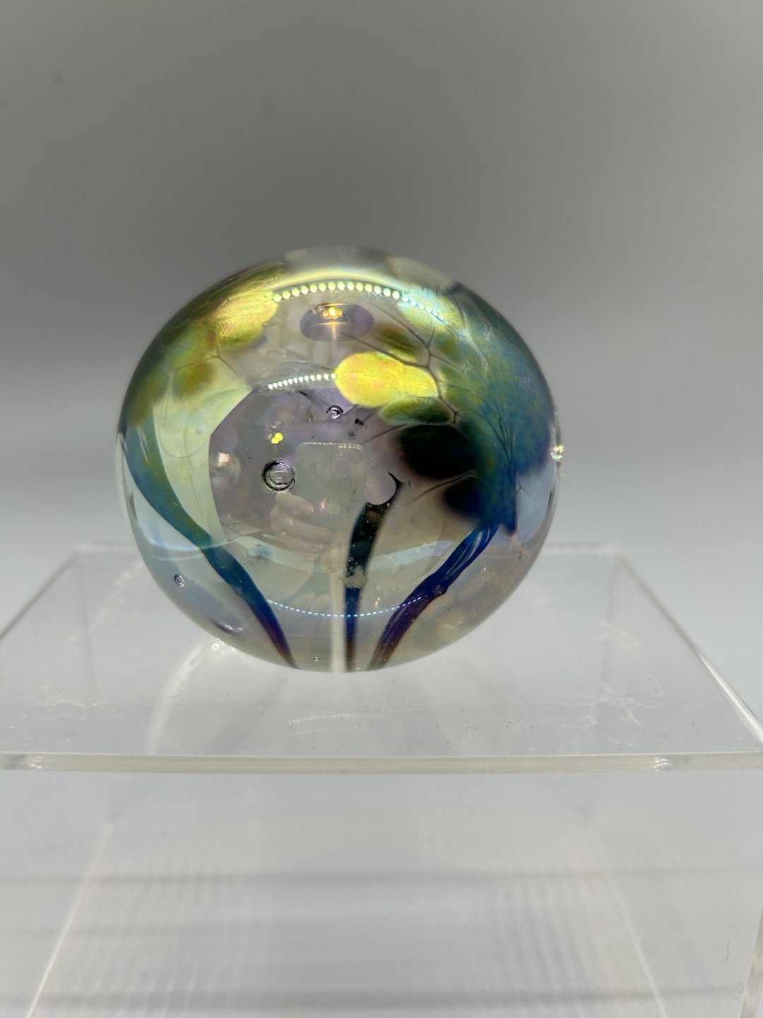 10 Paperweight - Signed Mt St Helen’s - Blue/green/yellow - 3x3