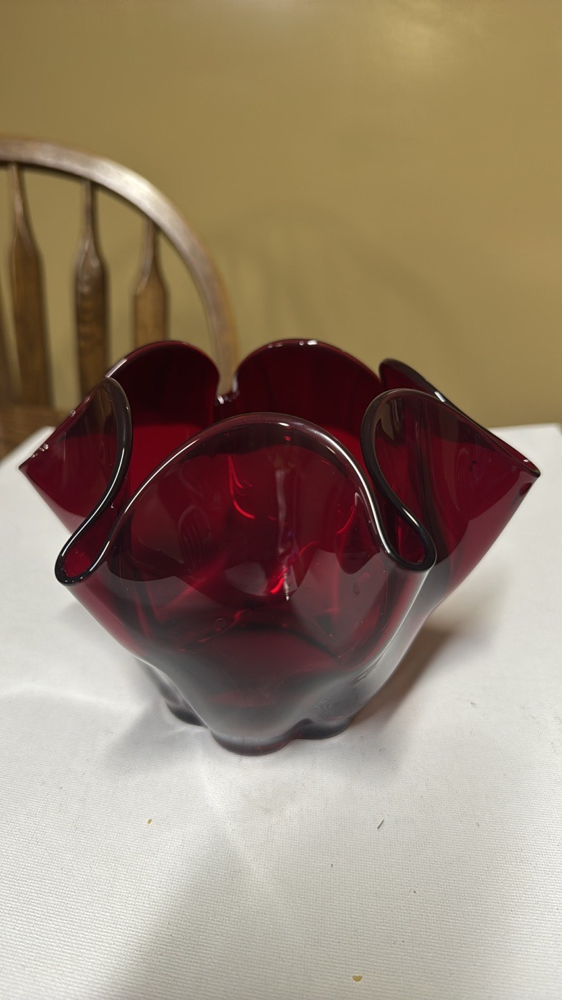 Duncan Miller Glass Ruby Red Canterbury Crimped Vase 7.5” diameter x 5. ...
