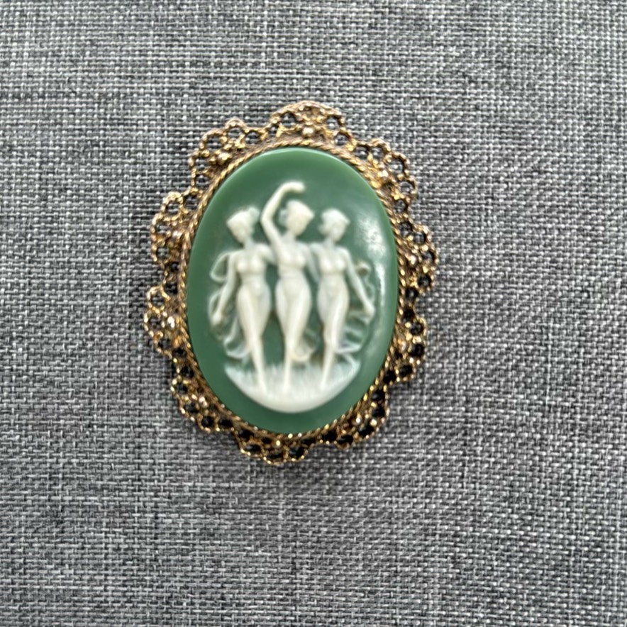 VINTAGE THREE GRACES CAMEO GOLD-TONE METAL FILIGREE BROOCH PIN art deco ...