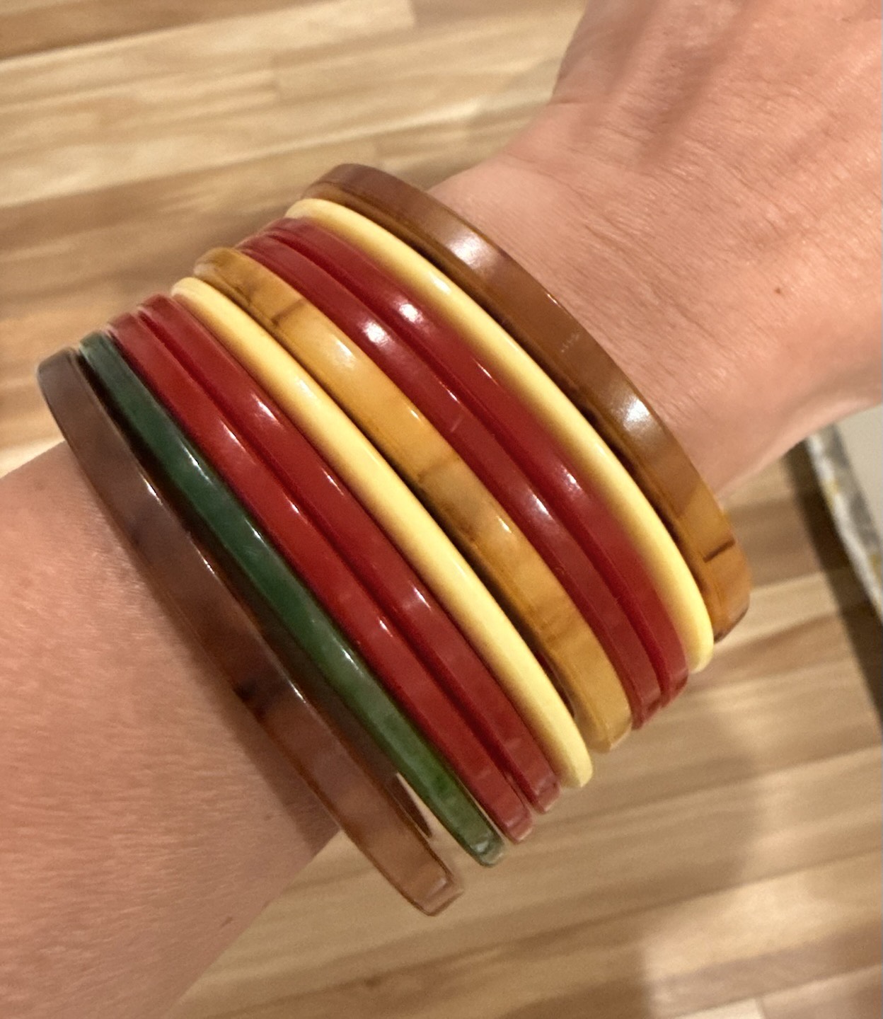 “Big Mac” Bakelite Bangle Bundle! 🍔