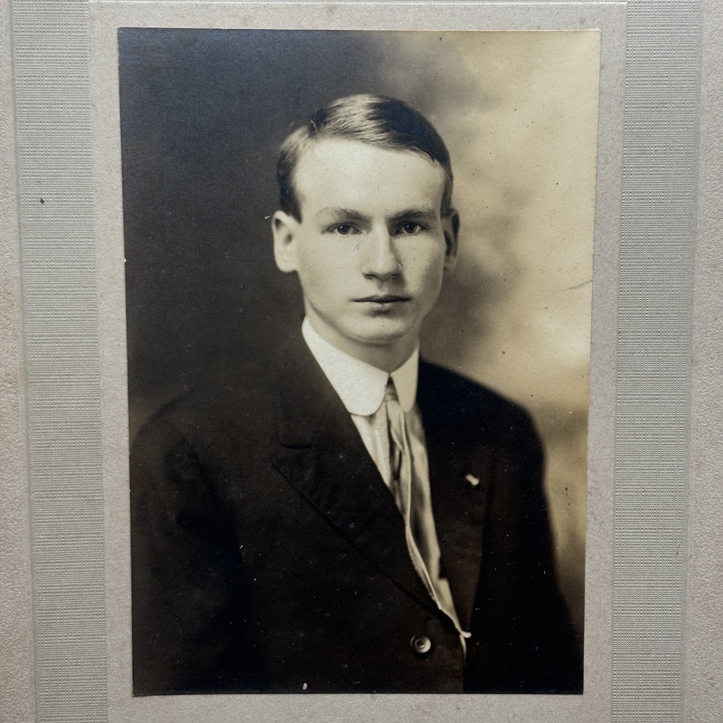 Photograph HANDSOME MAN EARLY 1900s 6.5x11 ANTIQUE