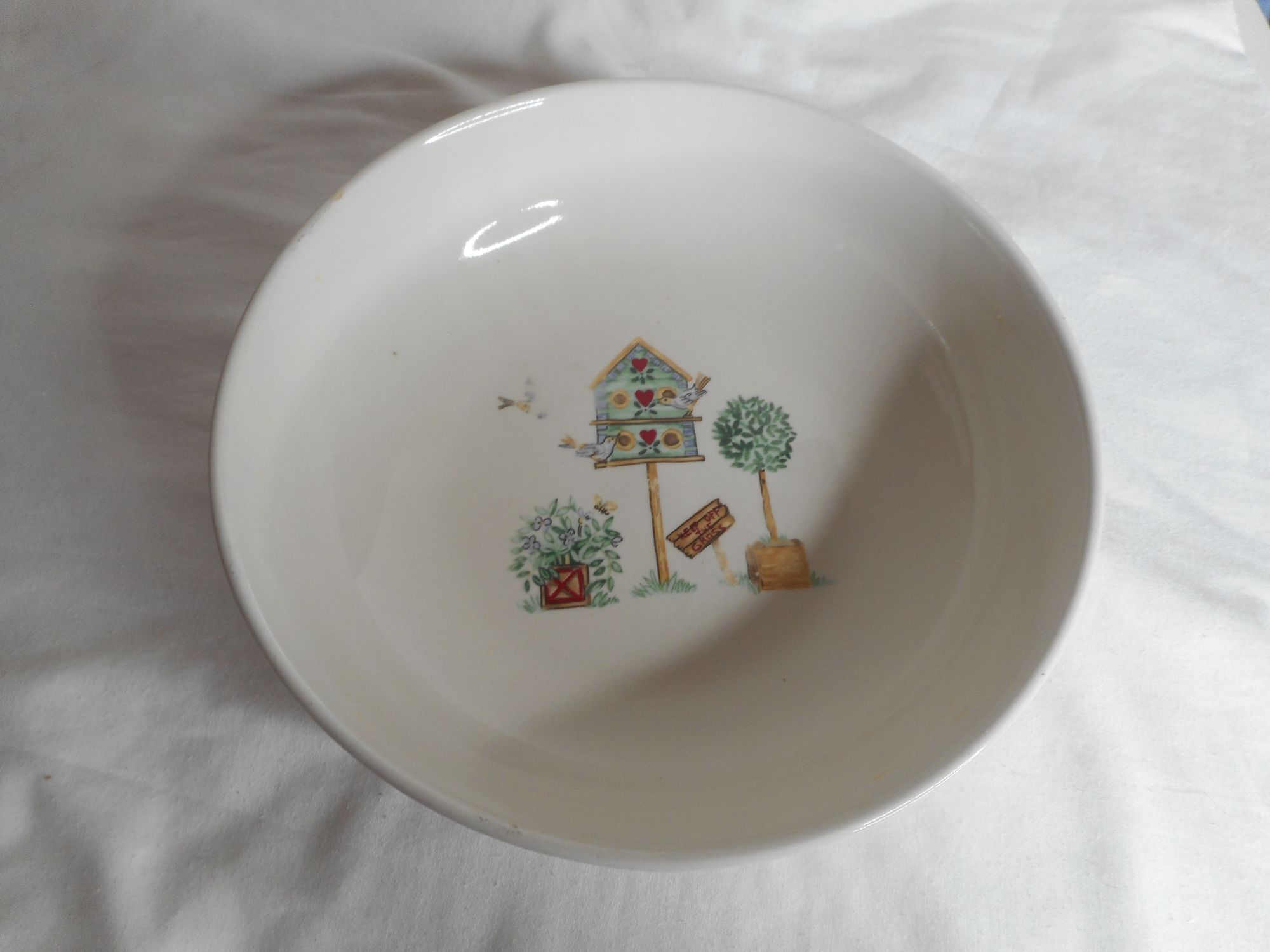 Vintage Thomson Pottery Birdhouse Topiary 9" Round Vegetable Bowl #2