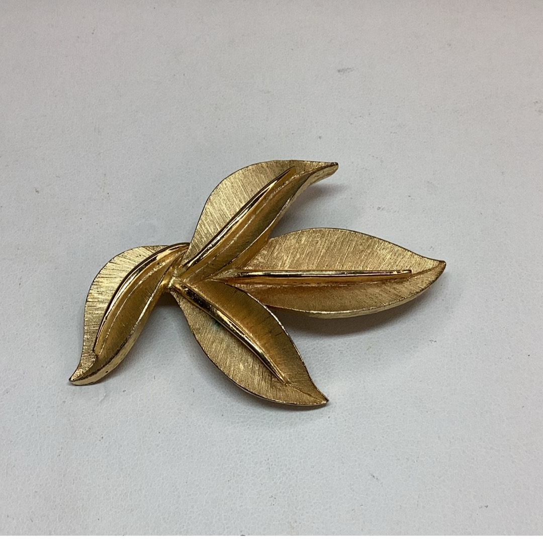 Trifari Leaf Brooch Gold tone